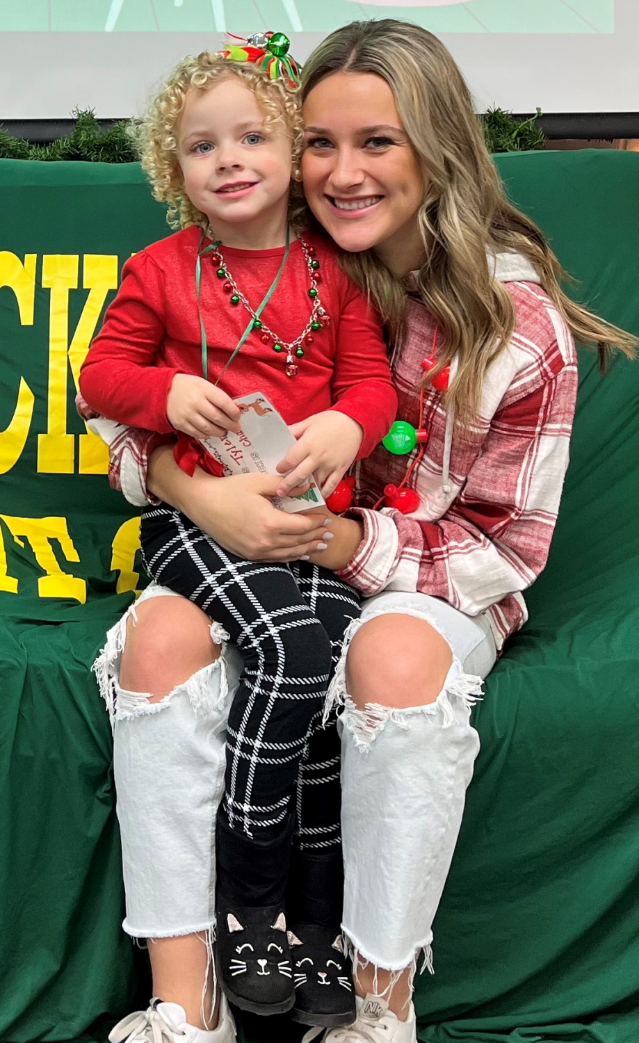 Pendleton High School Holiday Season Wrap-Up - Pendleton School District